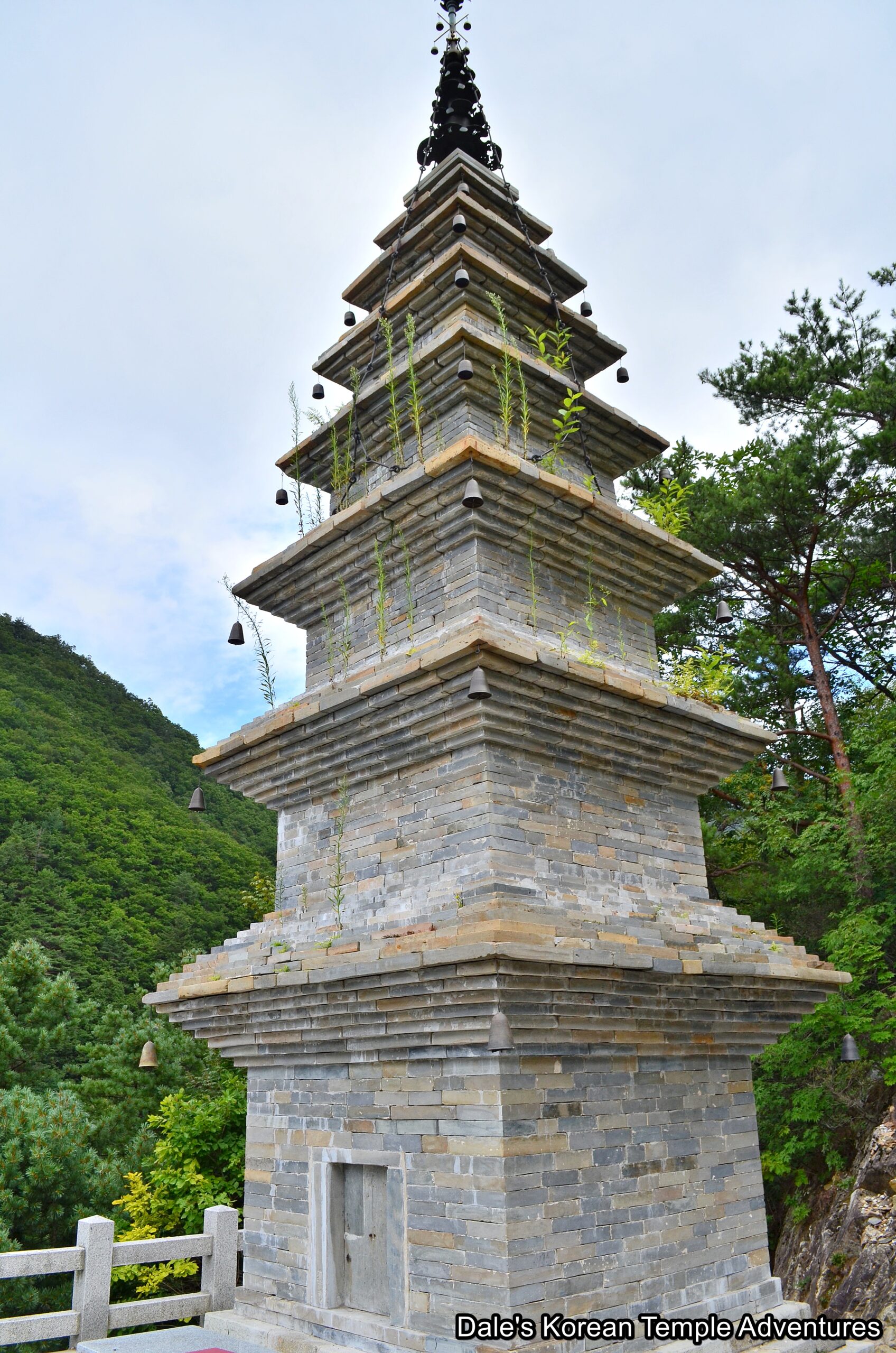 Jeongamsa Temple – 정암사 (Gohan, Gangwon-do) - Dale's Korean Temple ...