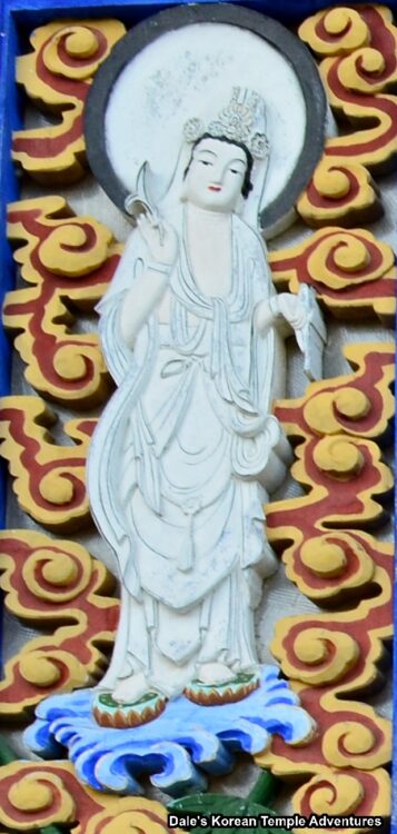 Shinjung Taenghwa & Dongjin-bosal - The Guardian Mural & The ...