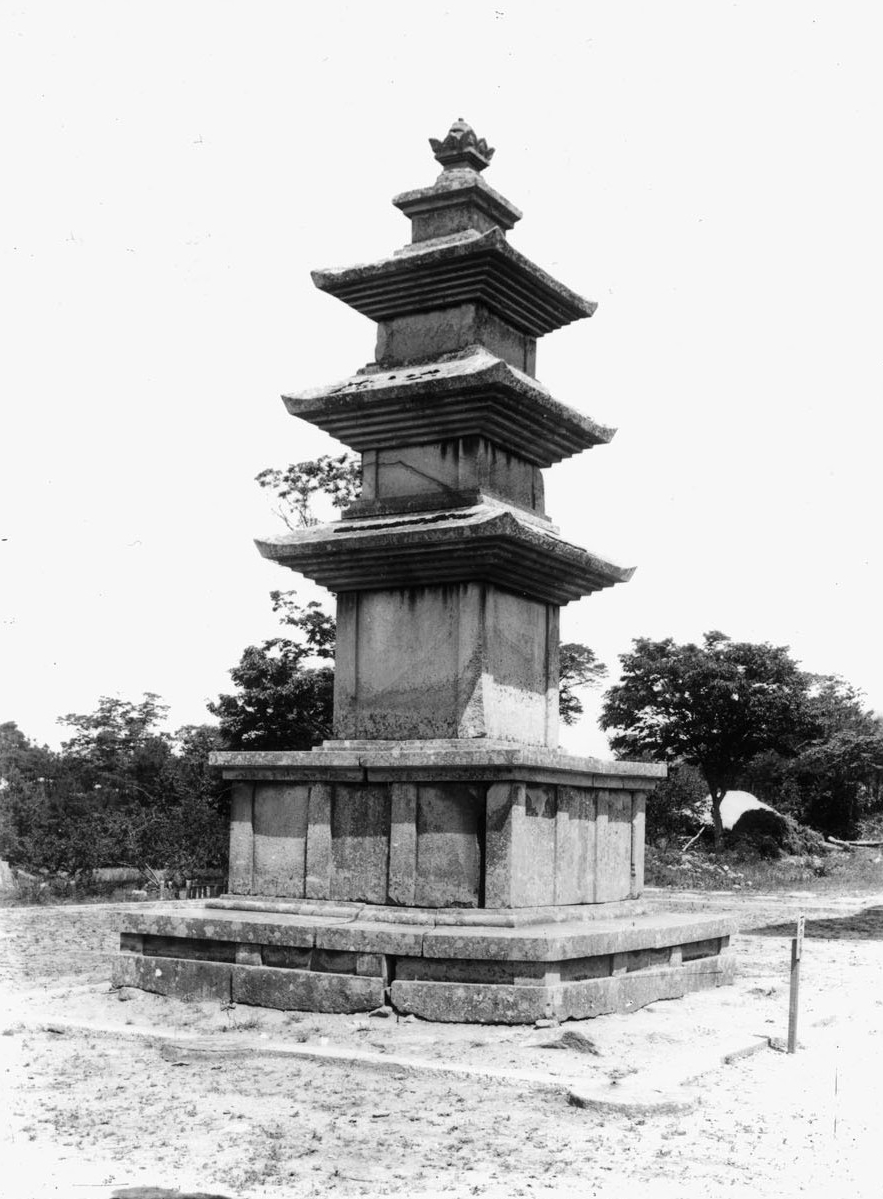 Colonial Korea - Bulguksa Temple - Dale's Korean Temple Adventures