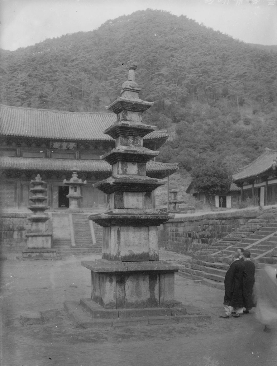 Colonial Korea - Hwaeomsa Temple - Dale's Korean Temple Adventures